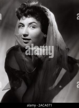 Ursula Lingen, deutsch österreichische Bühnen- und Filmschauspielerin ...