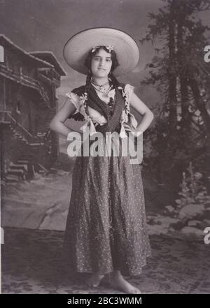 Guillermo Kahlo - Matilde Calderón y González - Museo Frida Kahlo Foto ...