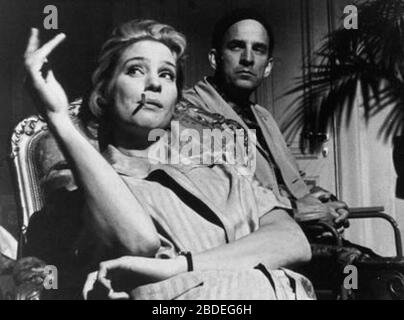 Ingmar Bergman. 1918-2007. Regista svedese. Qui insieme con sua moglie ...