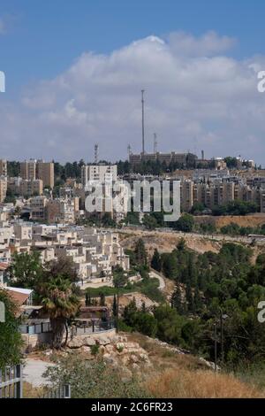 Vista di neve Yaakov anche Neveh Ya'aqov e Pisgat Ze'ev o Pisgat Zeev ...