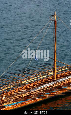 Replica di 'Argo', la mitica nave di Giasone e gli Argonauti presso il ...