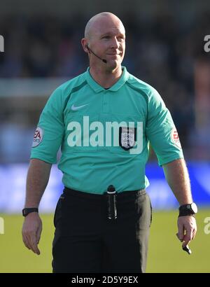 Arbitro della corrispondenza Simon Hooper Foto stock - Alamy