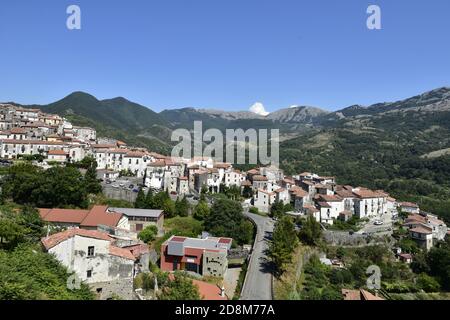 Una vista del villaggio di Aieta, Italia. aieta (scritto anche in forma ...