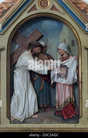 6 stazioni della Via Crucis, La Veronica asciuga il volto di Gesù ...