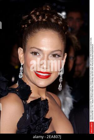 Jennifer Lopez arriva al pericoloso Liaisons, Moda e Mobili nel 18 ...