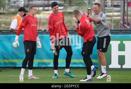 Il portiere belga Thibaut Courtois, il belga Thomas Meunier, il belga ...