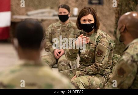 I militari dello Squadron 319th Logistics Readiness parlano del loro ...