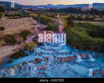 Toscana Italia Agosto 2021, Terme naturali con cascate e sorgenti ...