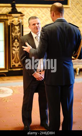 Stephen Daley con la sua medaglia MBE (membro dell'Ordine dell'Impero ...