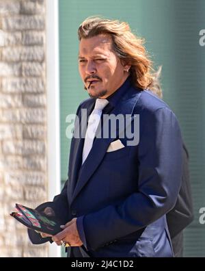 12 Aprile 2022- Fairfax, VA- l'attore Johnny Depp prende una pausa dal ...