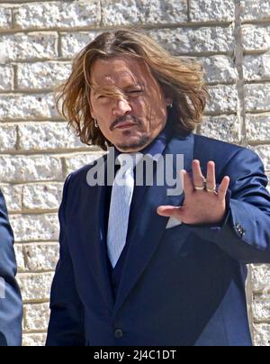 12 Aprile 2022- Fairfax, VA- l'attore Johnny Depp prende una pausa dal ...
