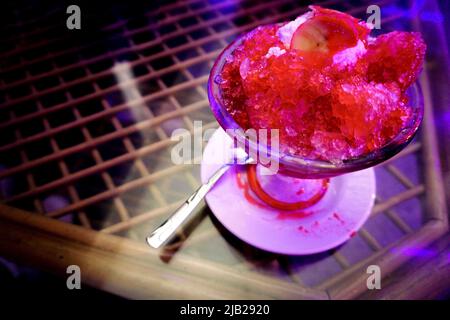 Turco bici bici pudding. Tacchino turco Iced dolci Adana Dessert Foto ...