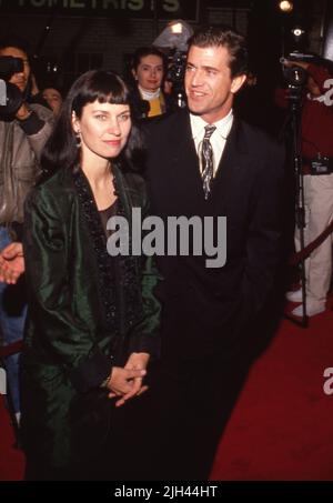Mel Gibson e la moglie Robyn Gibson alla prima di Hamlet il 18 dicembre ...