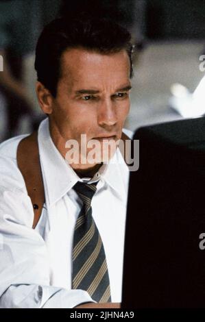TRUE LIES 1994 20th Century Fox film con From Left: Arnold ...