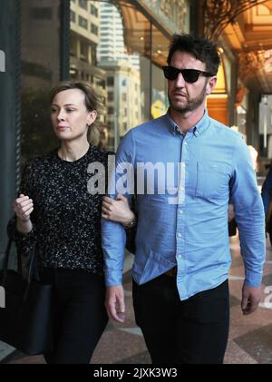 La vittima dell'attacco Axe Benjamin Rimmer parte dopo aver dato prove ...