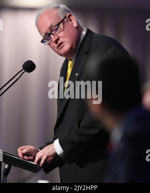Tony Nutt parla al Liberal Party of Victoria's state Council all ...