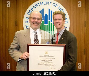 Cerimonia di giuramento, con il Segretario Shaun Donovan, per un gruppo ...