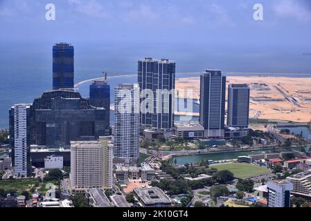 (9/12/2022) Vista della capitale Colombo dalla Torre Colombo dei Loti ...