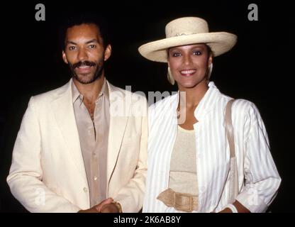 Jayne Kennedy e Bill Overton circa 80's Credit: Ralph Dominguez ...
