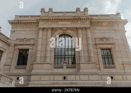 ©PHOTOPQR/LE PARISIEN/Valentin CEBRON ; Paris ; 24/09/2020 ; Les fleurs ...