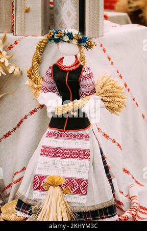 Cultura della tessitura delle bambole slaviche. Bambole in vimini ...