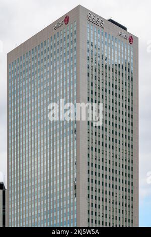 La Torre Egee (Tour Égée) a la Defense, sede centrale di Elior, Parigi, Francia Foto stock - Alamy