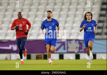 Il portiere francese Steve Mandanda, Olivier Giroud e Matteo Guendouzi ...
