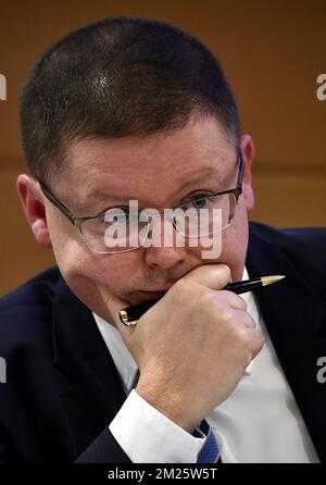 L-R, direttore generale dei trasporti NMBS-SNCB, Koen Kerckaert e ...