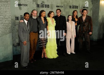 (L-R) L'ULTIMO DI US Cast - Lamar Johnson, Jeffrey Pierce, Storm Reid, Nico Parker, Pedro Pascal ...