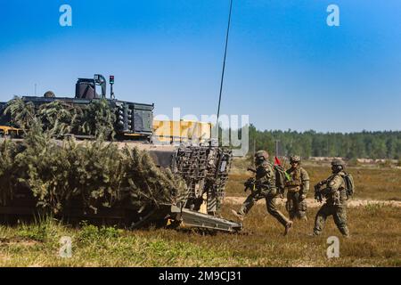16 maggio 2022 - Oberlausitz, Germania - U.S. Army Lt. Col. Andrew ...