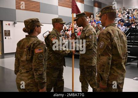 Johnathan Evans, comandante uscente della Barquist Army Health Clinic ...