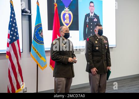 David Bassett, direttore della Defense Contract Management Agency, in ...