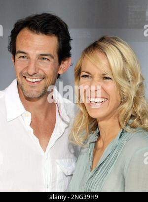 Die Schauspieler Hans-Werner Meyer, Anneke Kim Sarnau und Christoph Bach, von links, posieren am ...