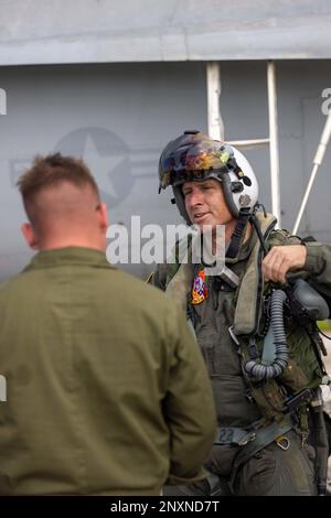 STATI UNITI Dustin Byrum, l'ufficiale comandante del Marine Aircraft ...