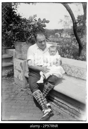 1920 , 20 agosto , Sorrento , USA : il cantante italiano Enrico CARUSO ...