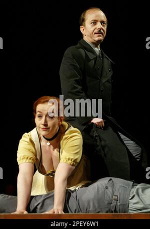 Uwe Meyer als Adolf Hitler, rechts, Mario Krueger als ...