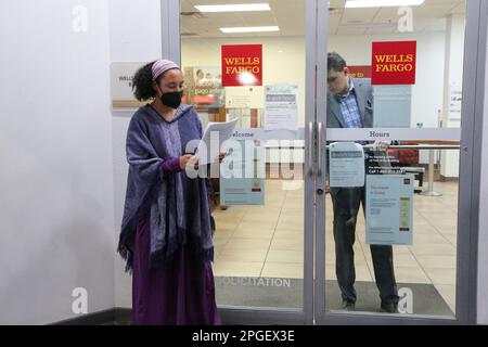 L'attivista del clima Lydia legge una lettera che affronta le loro ...