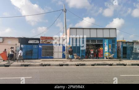Luanda Angola - 12 16 2022: Vista panoramica sul centro della capitale ...
