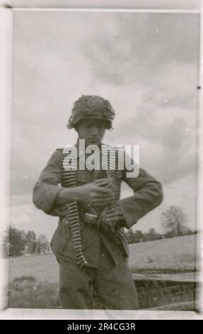 Il fotografo delle SS Ahrens cattura l'intensità e la brutalità delle ...