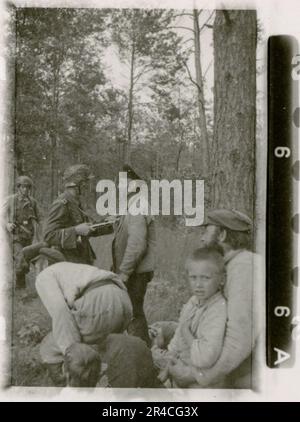 Il fotografo delle SS Ahrens cattura l'intensità e la brutalità delle ...