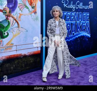 RUBY GILLMAN, ADOLESCENTE KRAKEN, da sinistra: Sam Gillman (voce: Blue ...