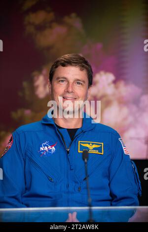 Il comandante della NASA Artemis II, Reid Wiseman fornisce osservazioni ...