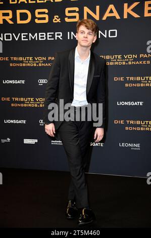 Tim Torok/Premiere des Kinofilms Die Tribute von Panem - The Ballad of ...