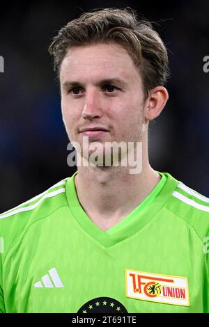 Frederik Ronnow del FC Union Berlin guarda allo Stadio Maradona il 9 ...