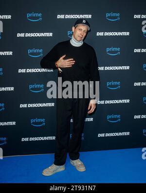 Amazon prime Premiere - Die Discounter Steffel 3 Nura Habib Omer bei ...