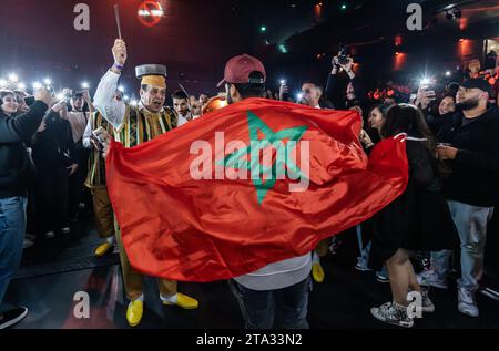 AMSTERDAM - il pubblico balla con una band durante l'AFAS Live for Dystinct, il primo artista ...