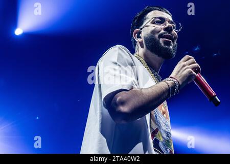 La cantante marocchina di Anversa Dystinct (nata come Ilias Mansouri) durante una performance in ...