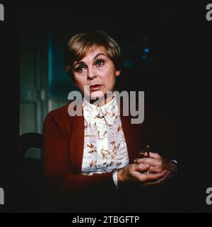 Bruni Löbel, deutsche Schauspielerin, Theaterdarstellerin, TV Serien ...