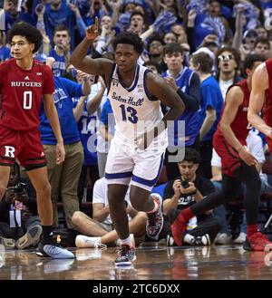 December 5 2023: Seton Hall Pirates guard Al-Amir Dawes (2) shoots the ...