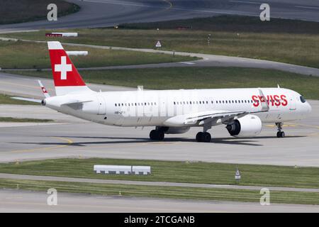 Der Airbus A321-271NX A21N der Fluglinie Swiss LX / SWR mit der ...